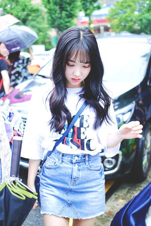 TWICEメンバーの私服姿・空港ファッションまとめ！ツウィ・ダヒョン・ナヨンなど (2/6) - RENOTE [リノート]